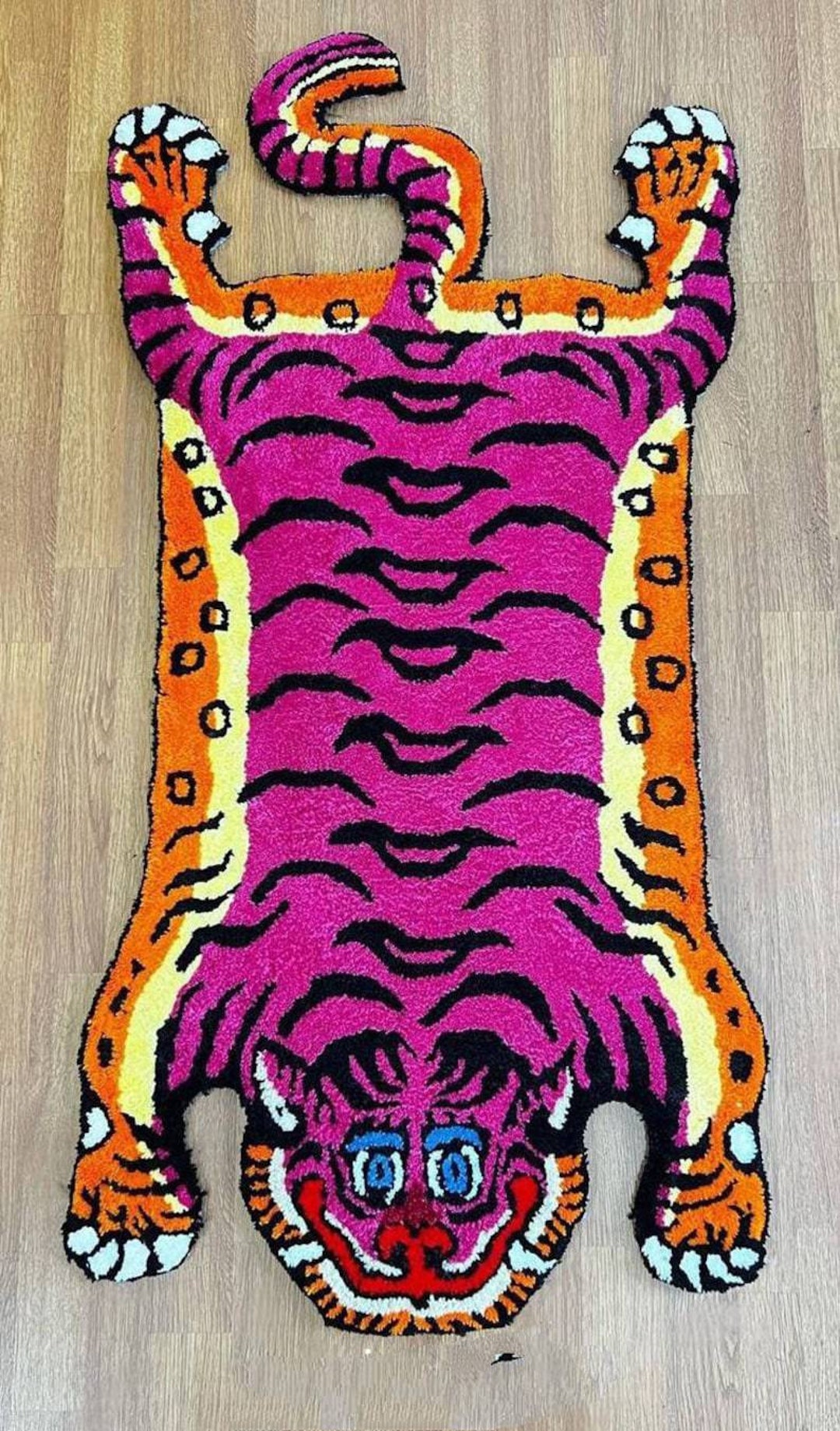 HAND TUFTED CARPET Tibetan Tiger Wool Carpet, Lion Skin Carpet, Lion ...
