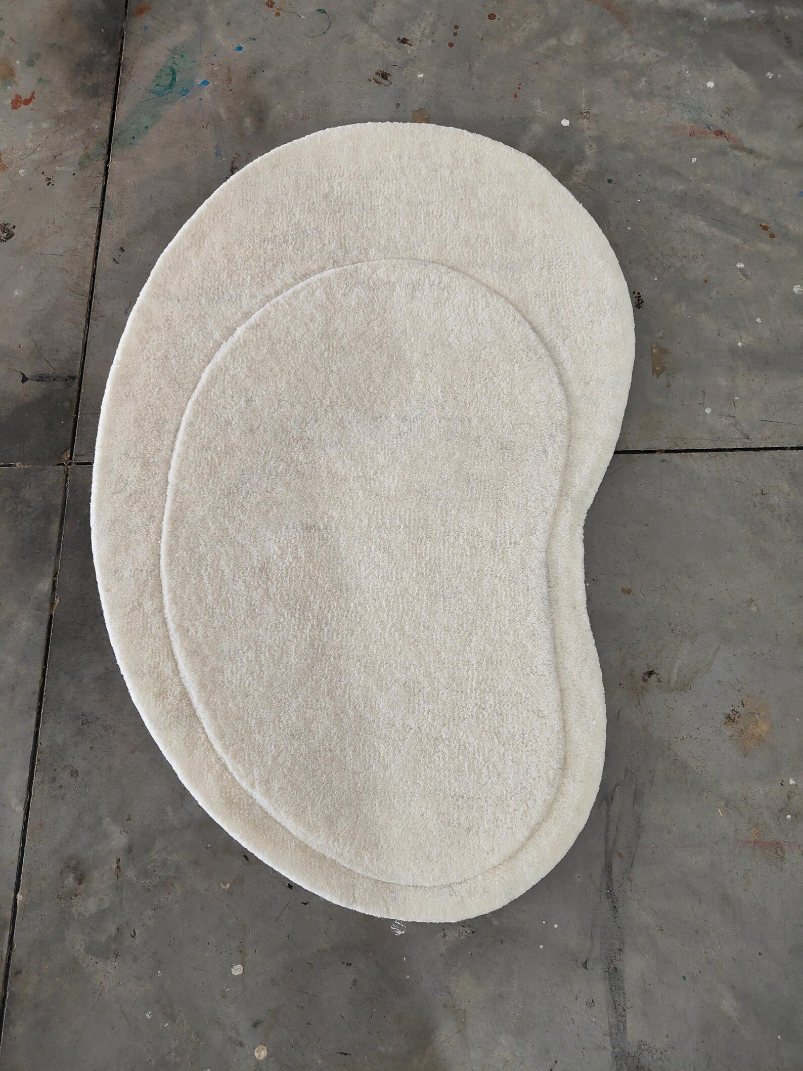 Hand Tufted Wool Rug, Kidney Shape, Modern Design - Etsy