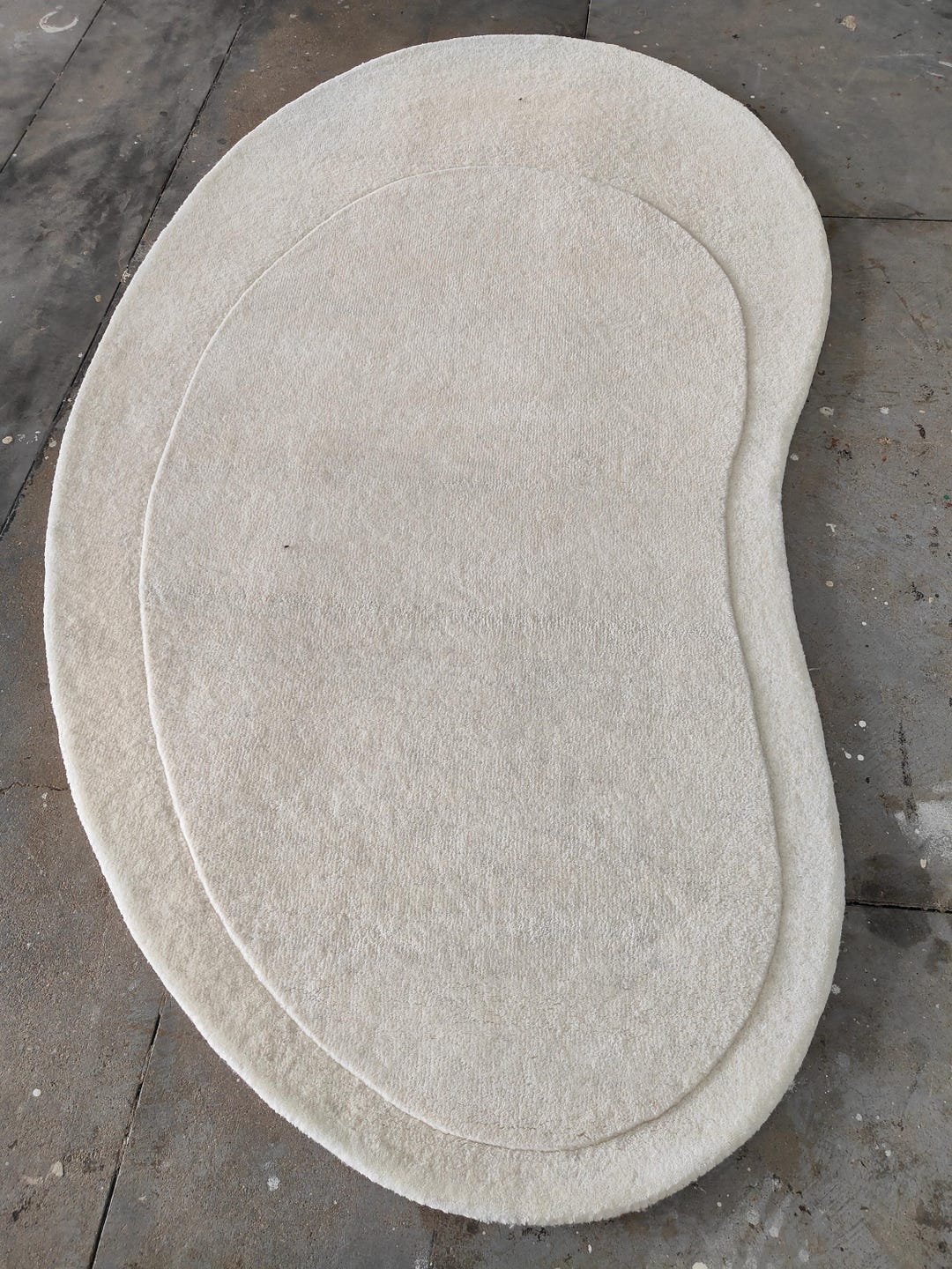 Hand Tufted Wool Rug, Kidney Shape, Modern Design - Etsy