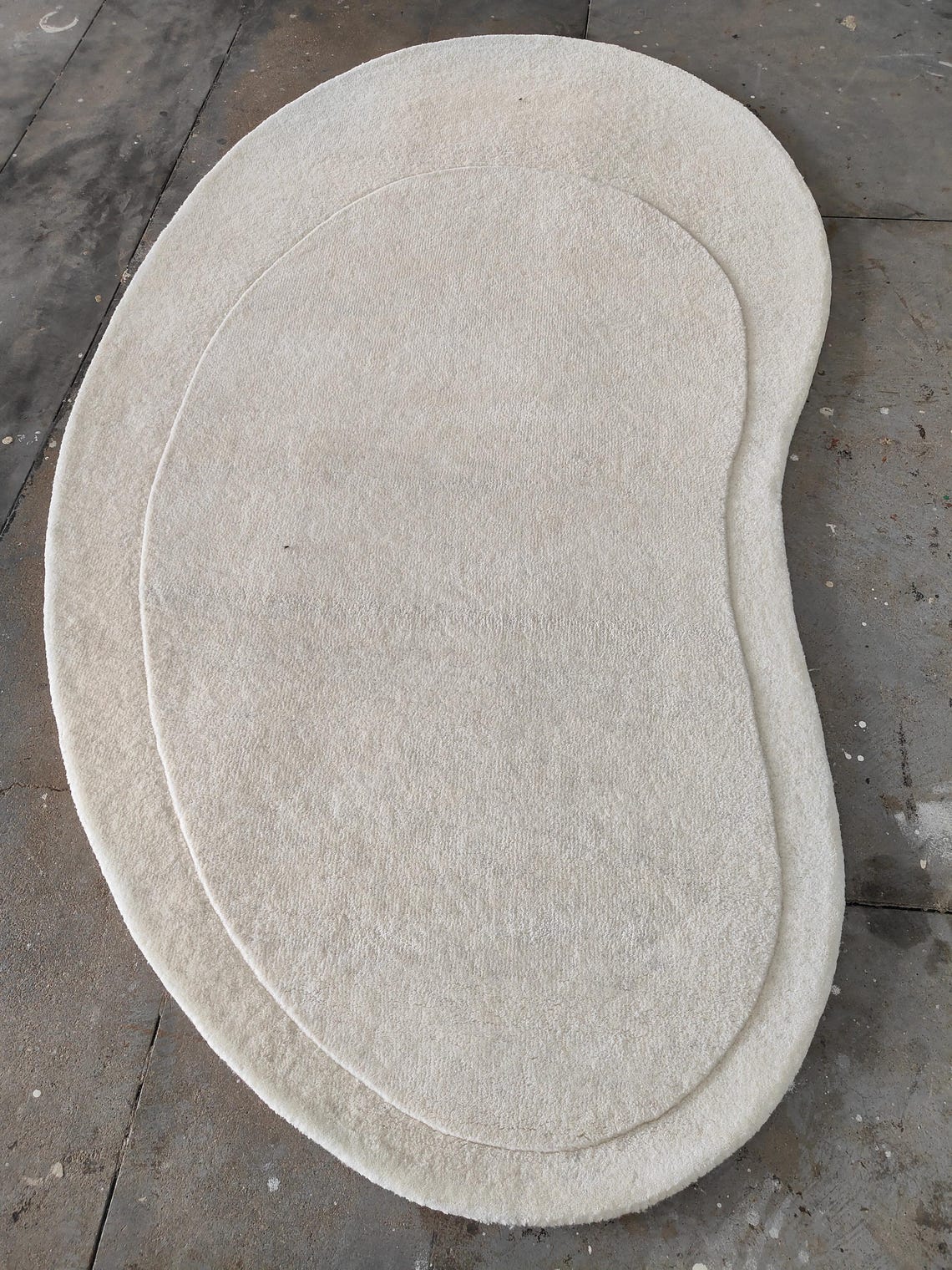 Hand Tufted Wool Rug, Kidney Shape, Modern Design - Etsy