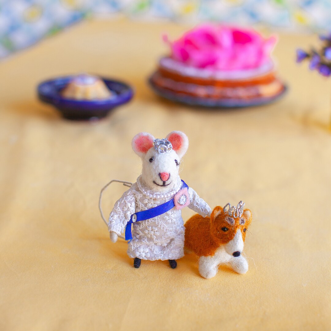 Queen Mouse With Princess Corgi - Hand Felted Royal Princess Corgi ...