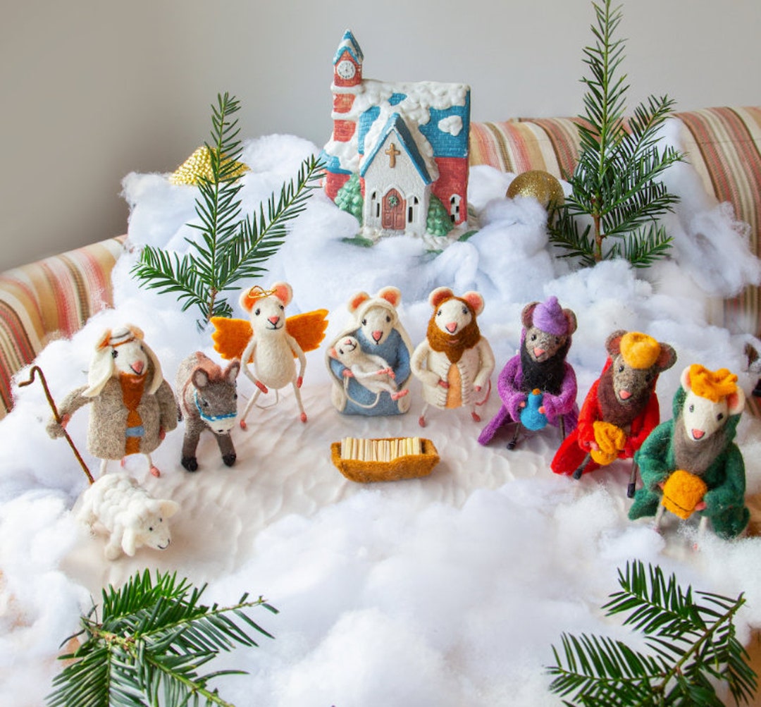 Nativity Set Complete Family and Shepherd With Donkey, Three Wise Mice ...