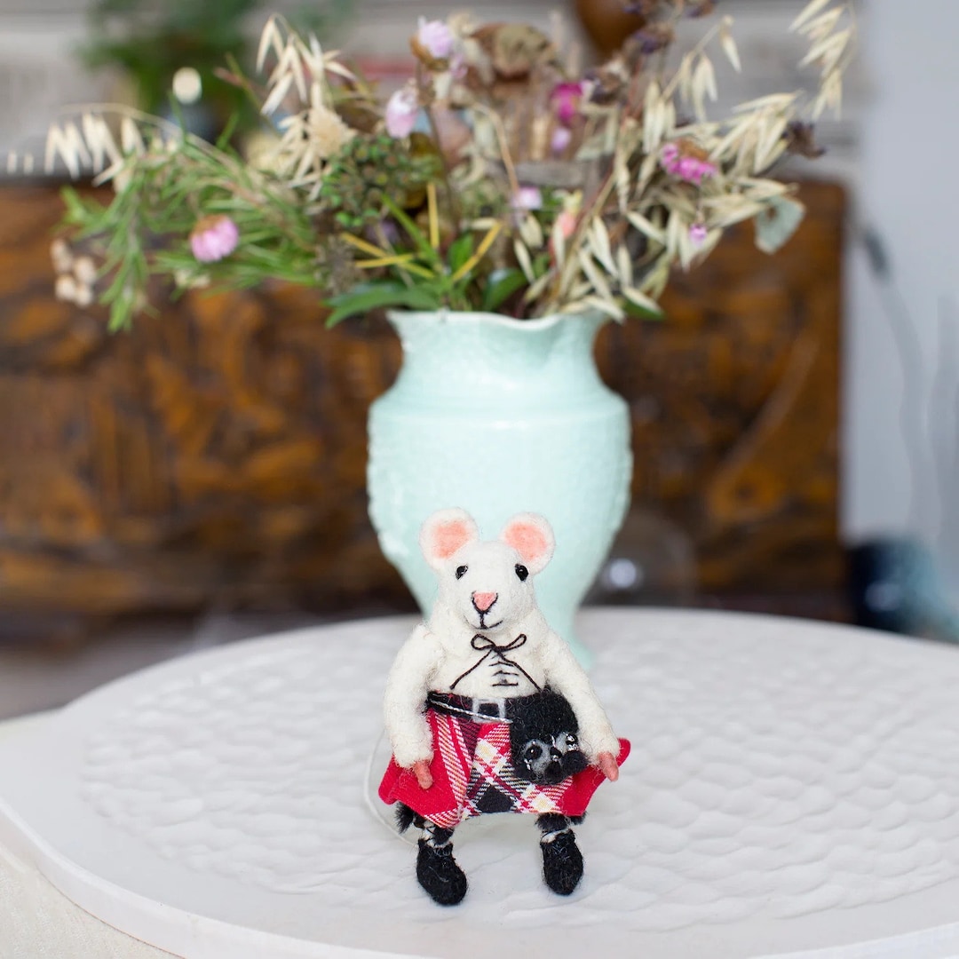 Scottish Mouse in Red Kilt - Scottish Heritage - Red Tartan Mouse ...