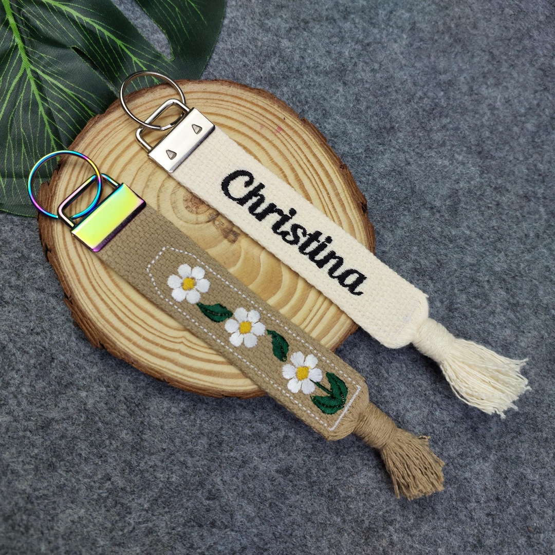 Personalized Daisy Embroidered Cotton Keychain: Custom Name Key Tag - Etsy
