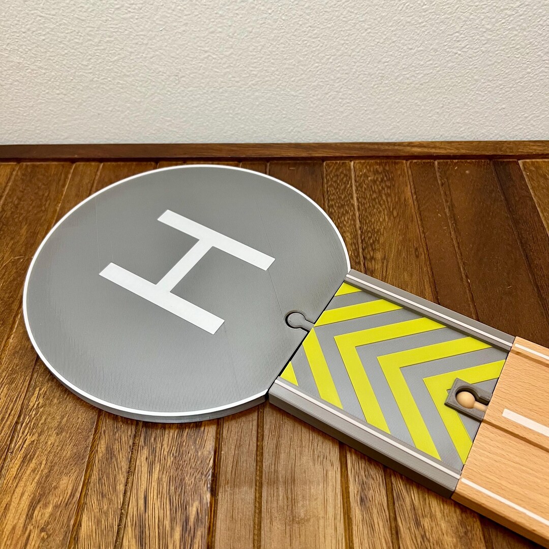 Big Helipad With Loading Zone - Compatible With BRIO Roads - 2 Pieces ...