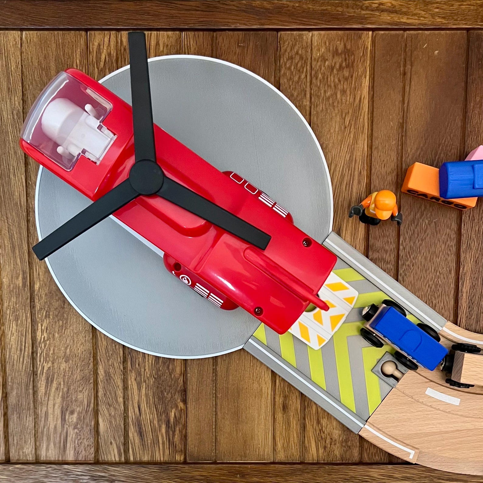 Big Helipad With Loading Zone - Compatible With BRIO Roads - 2 Pieces ...