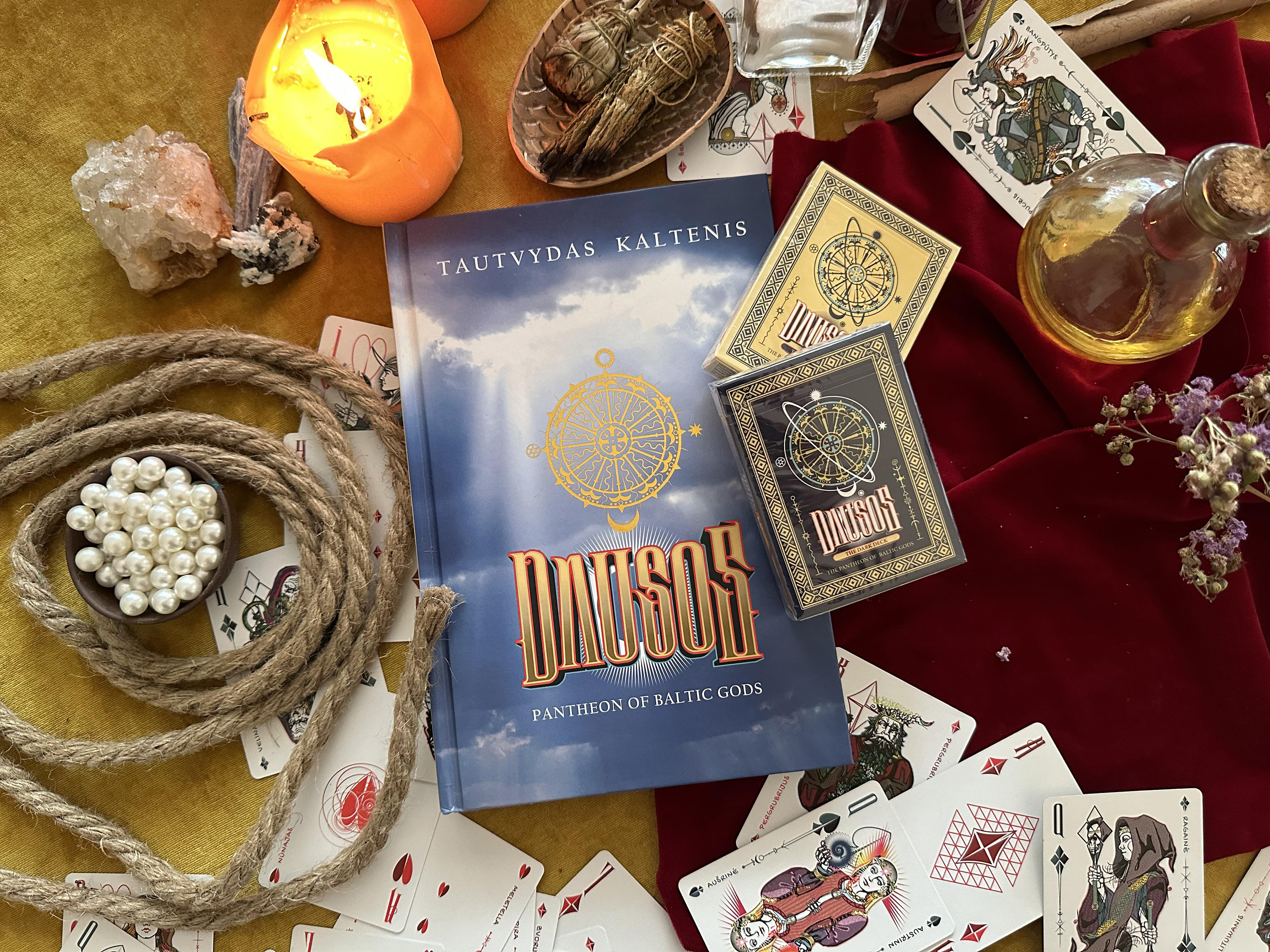 DAUSOS Gift Set Storybook Hardcover and Pair of Standard Edition Card ...