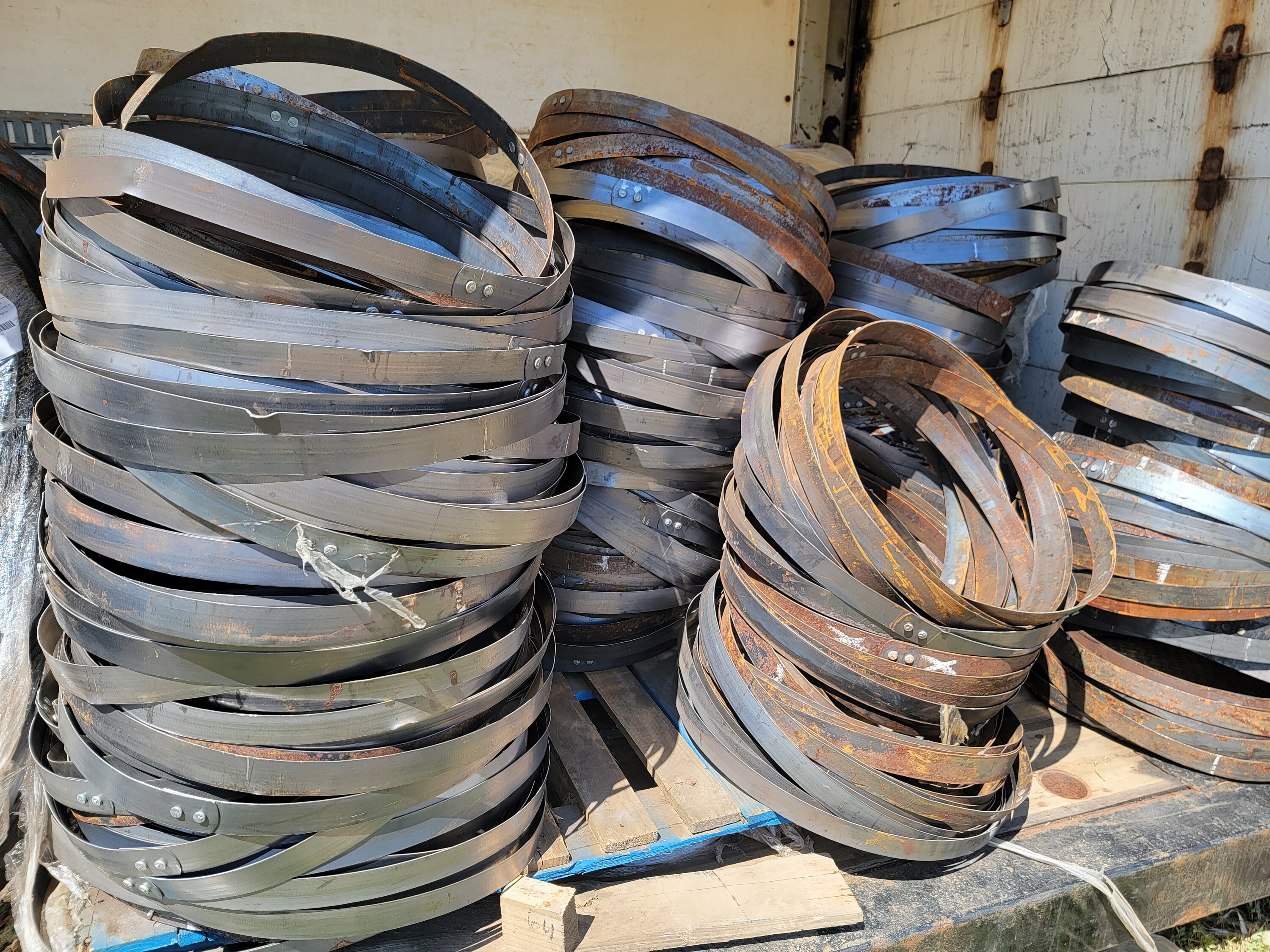 Nice Whiskey Barrel Hoops, Barrel Bands, Barrel Rings, Authentic Metal ...