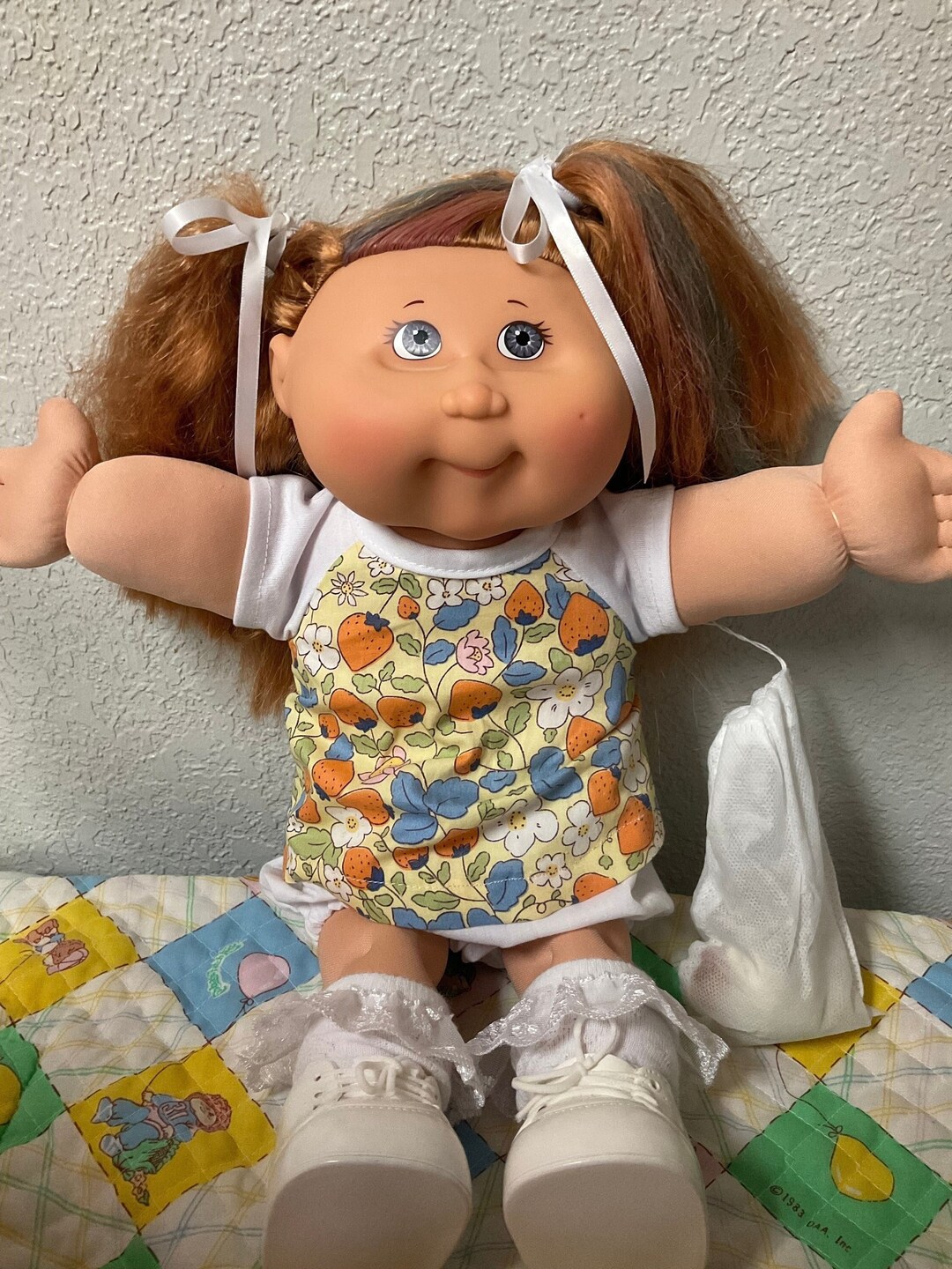 Vintage Cabbage Patch Kid Play Along Girl Brown Cornsilk Hair Gray and Burgundy Streaks 2004 ...