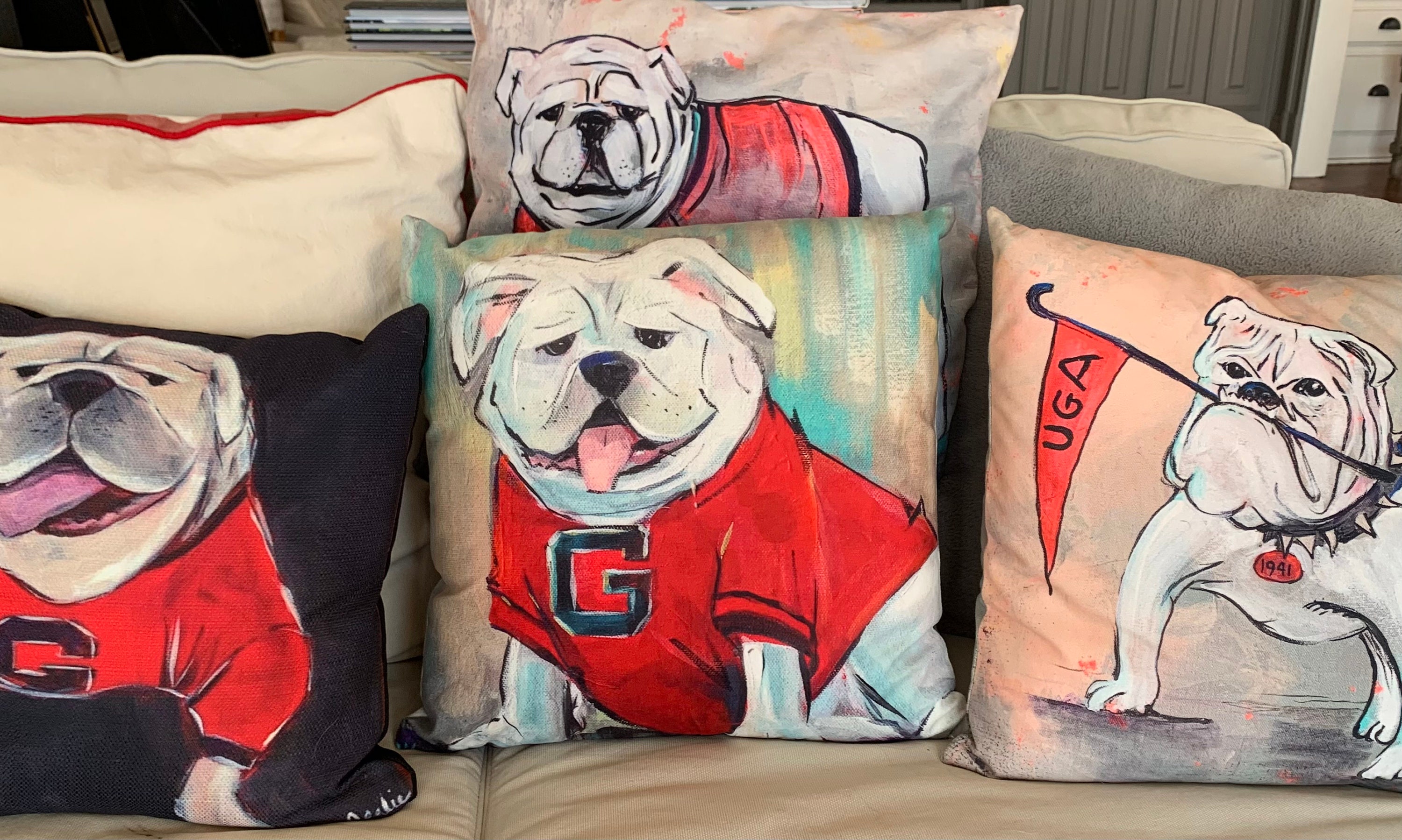 UGA Arch Pillow Cover: Georgia Bulldog Art, Fleece Throw Pillow - Etsy