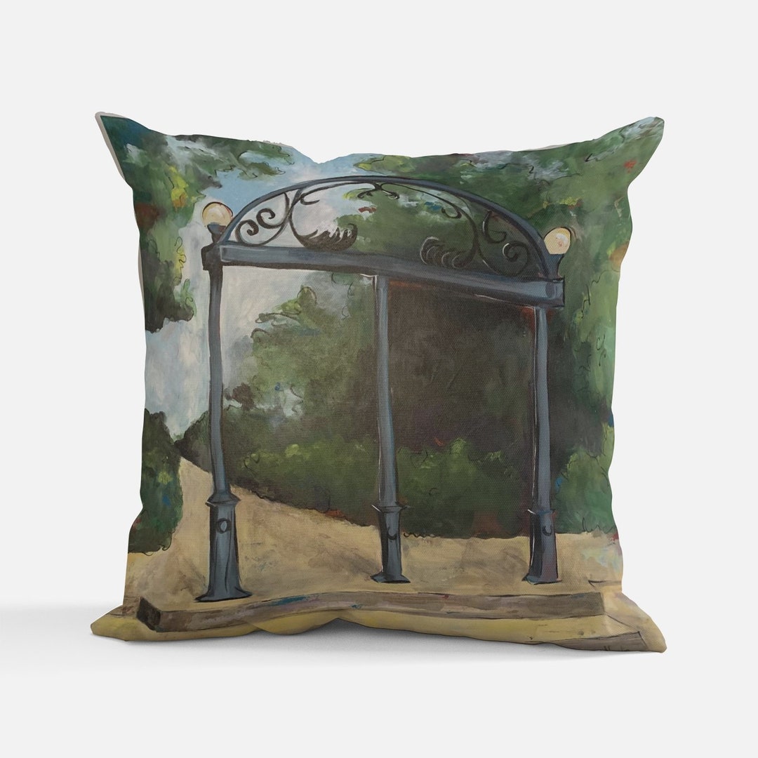 UGA Arch Pillow Cover: Georgia Bulldog Art, Fleece Throw Pillow - Etsy