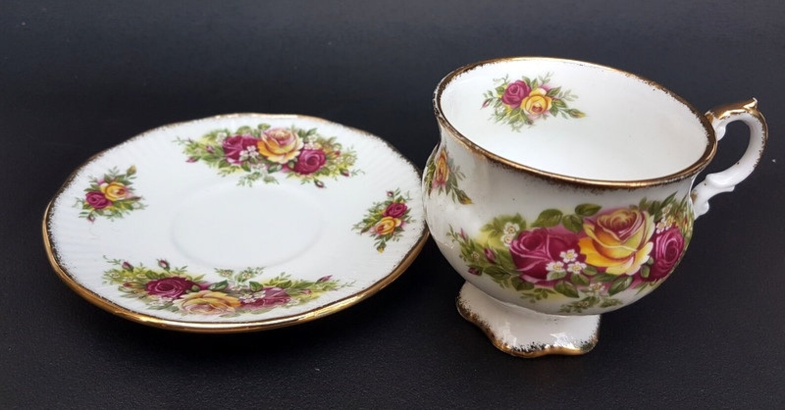 Elizabethan Tea Cup and Saucer England Teacup and Saucer, Gold Trim Tea ...