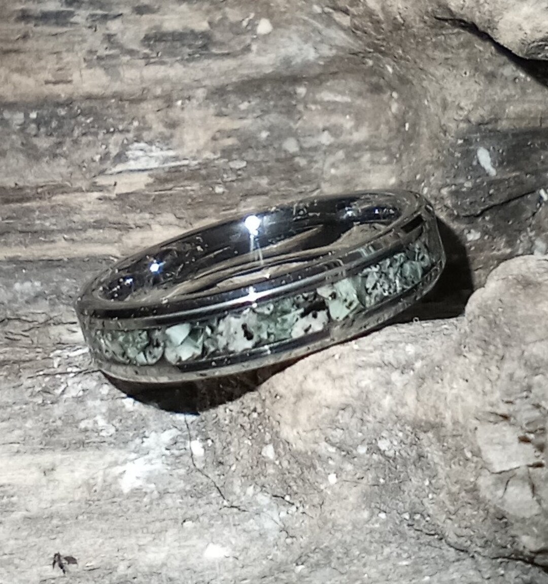 Isle Royal Greenstone, Yooperstone Inlaid Wedding Bands Made in Your ...