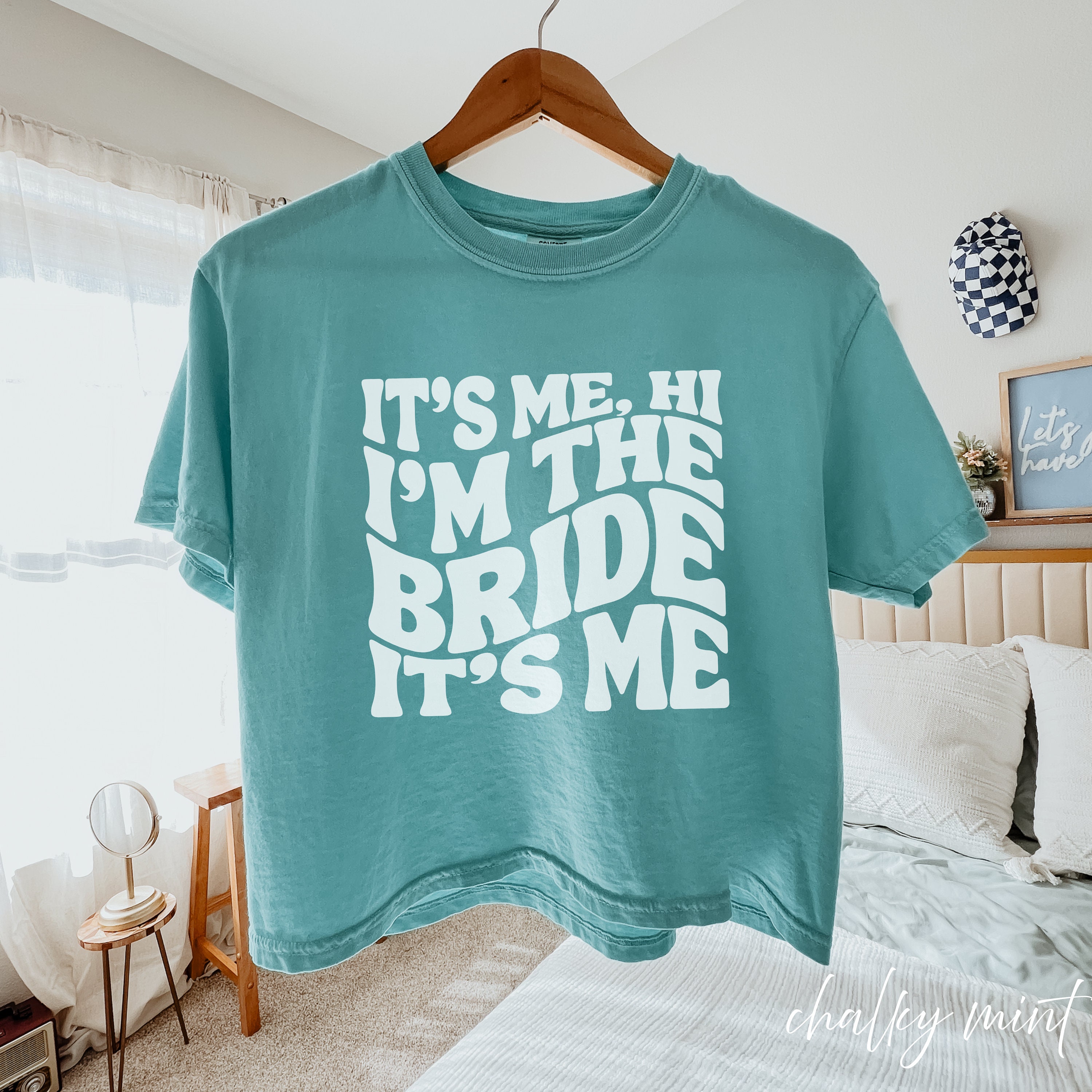 It's Me Hi, I'm the Bride, It's Me, Retro Bride Shirt, Bride Comfort ...