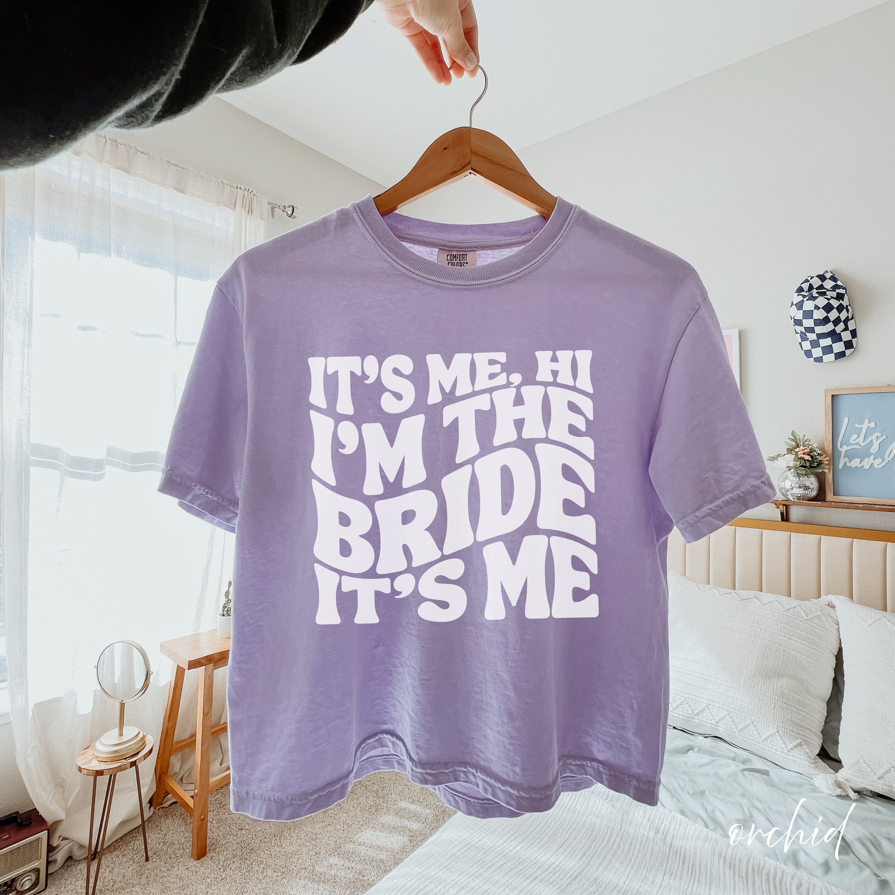 It's Me Hi, I'm the Bride, It's Me, Retro Bride Shirt, Bride Comfort ...