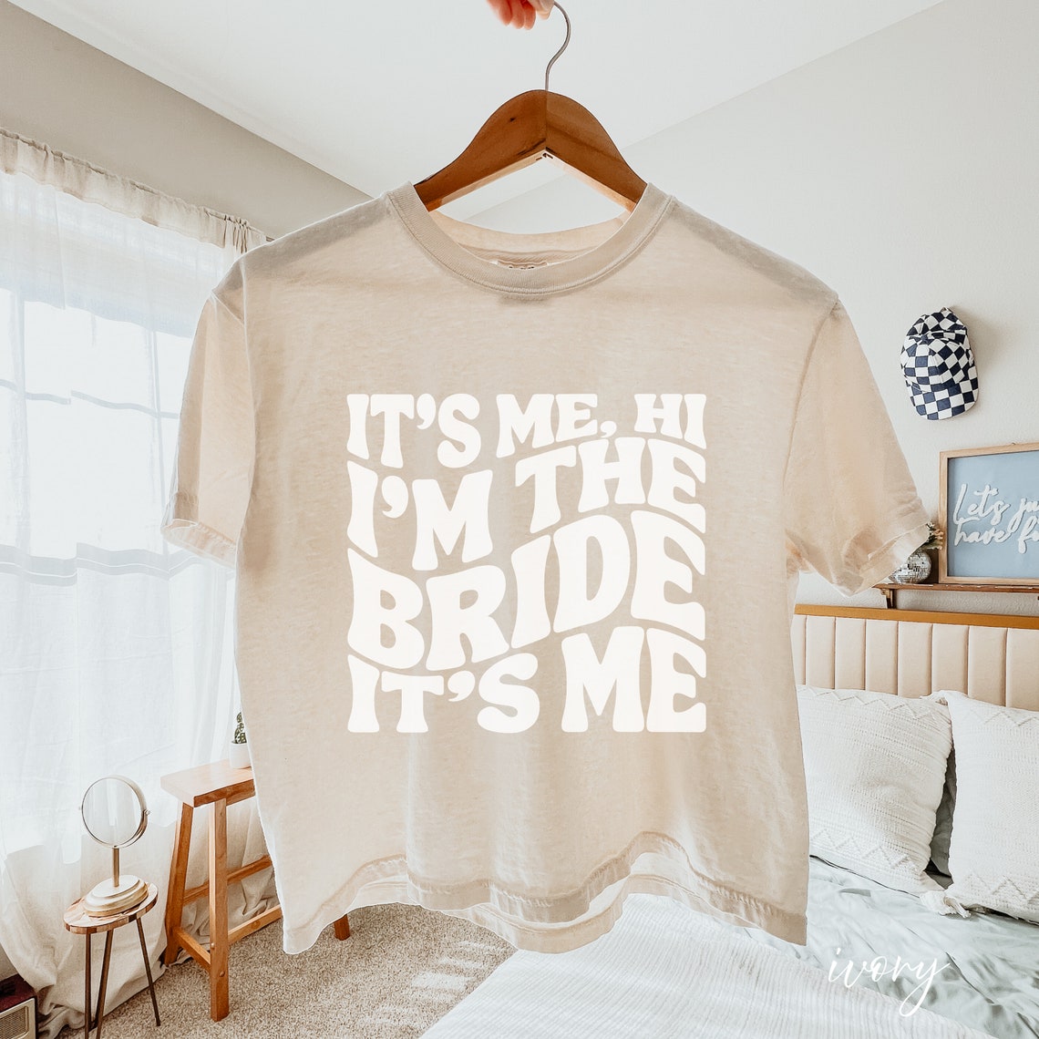 It's Me Hi, I'm the Bride, It's Me, Retro Bride Shirt, Bride Comfort ...