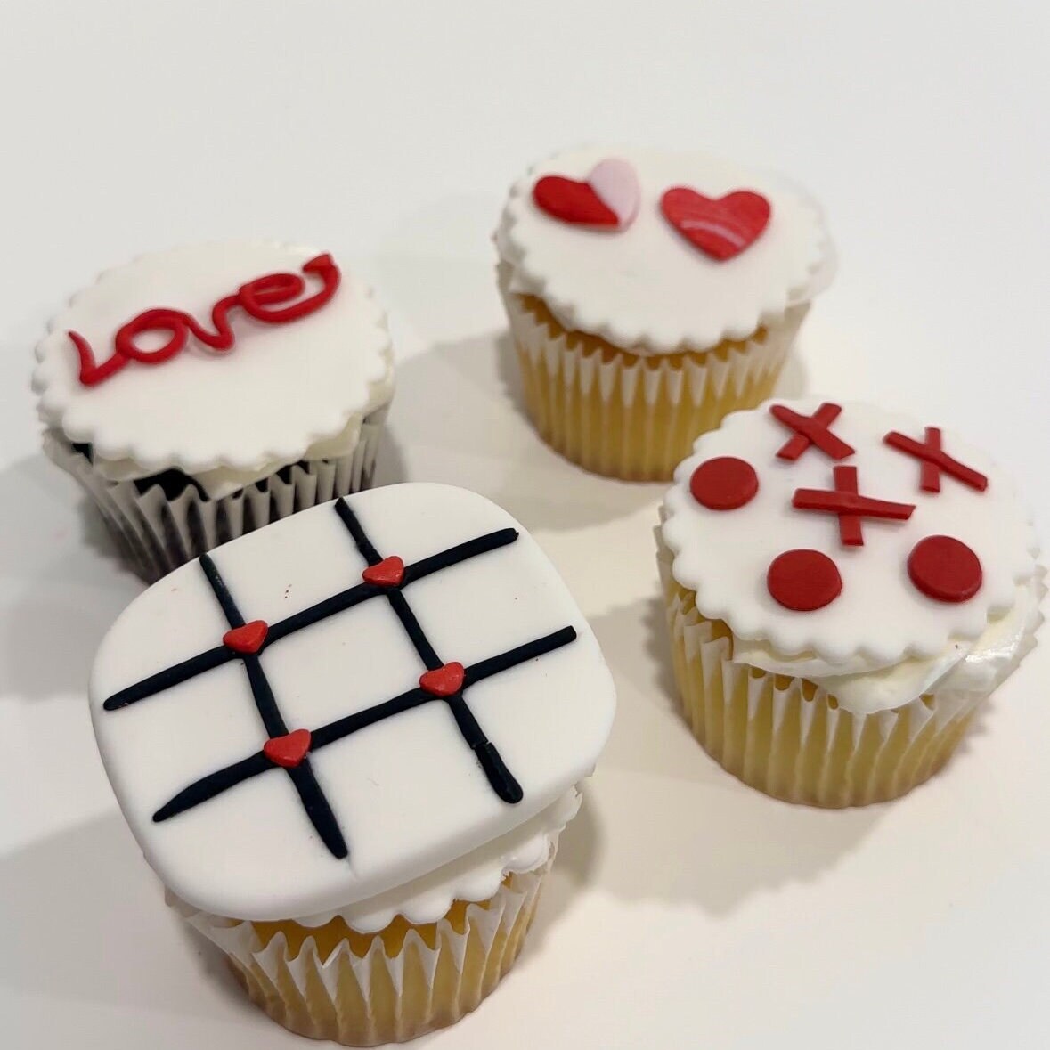 Edible Tic Tac Toe, Valentine's Day Cake Decor, Valentines Day Gift ...
