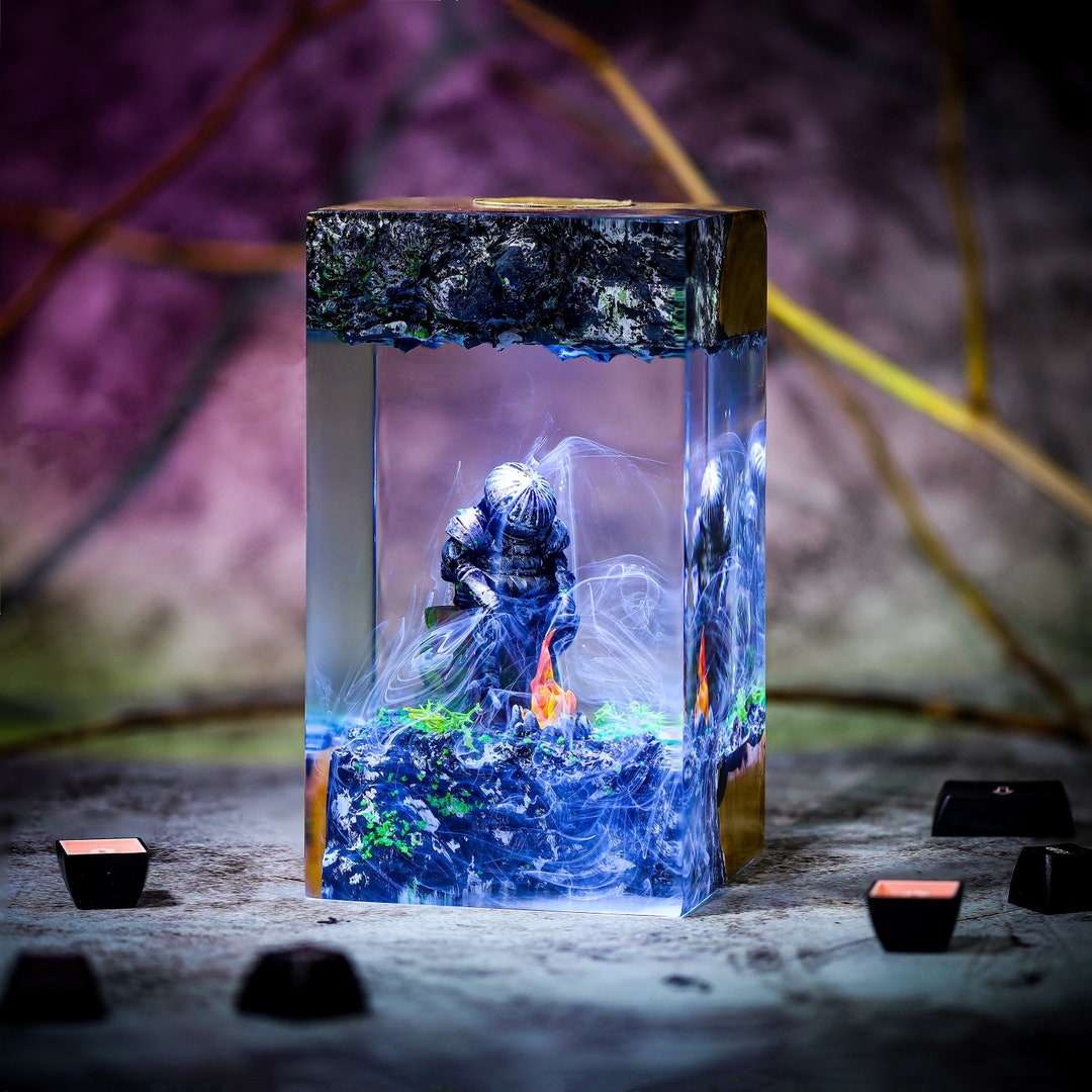 Onion Knight Statue Night Lamp, Dark Souls 3 Night Light Siegmeyer of ...