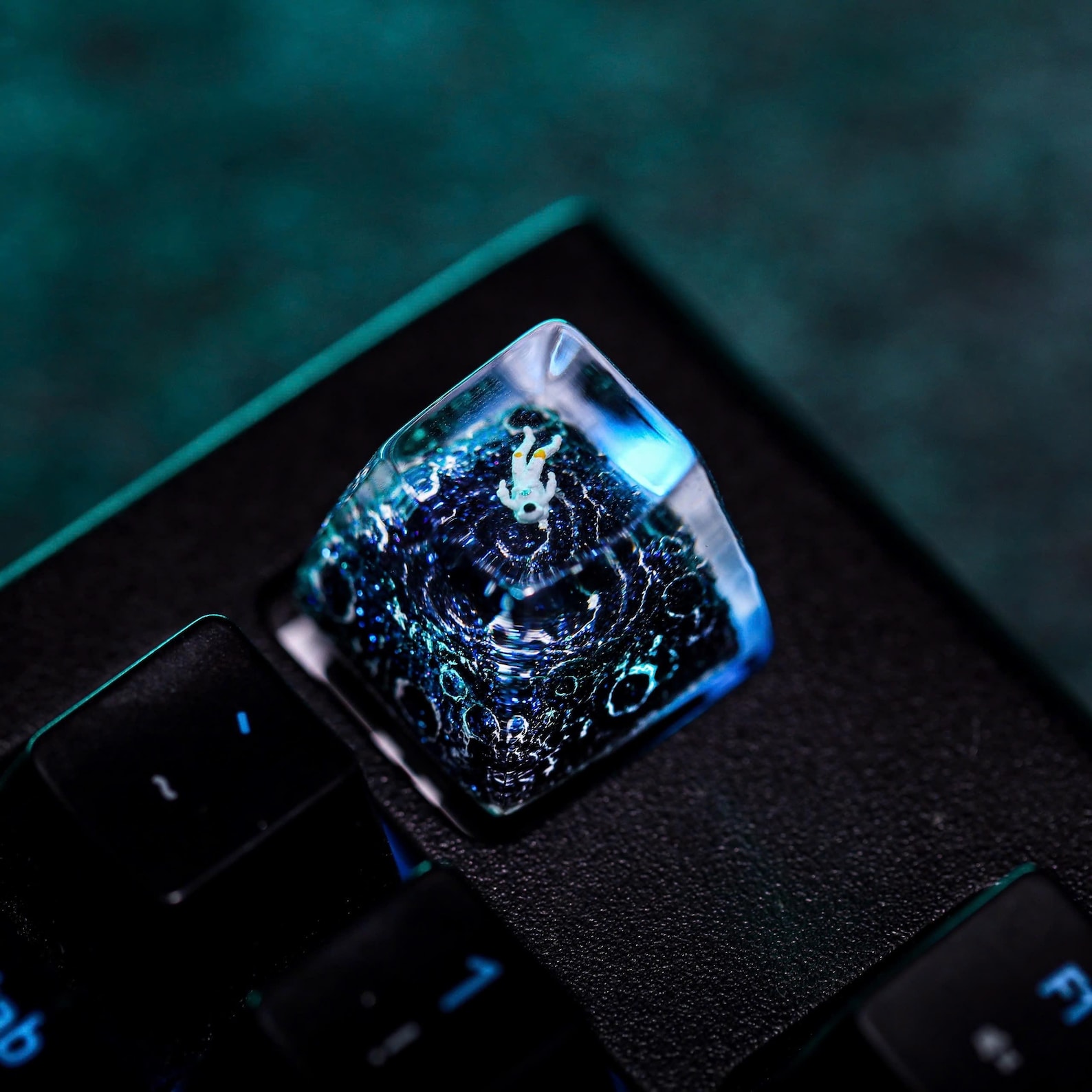 Astronaut Artisan Keycap for Cherry MX Keyboard, Galaxy Keycap, Gravity ...