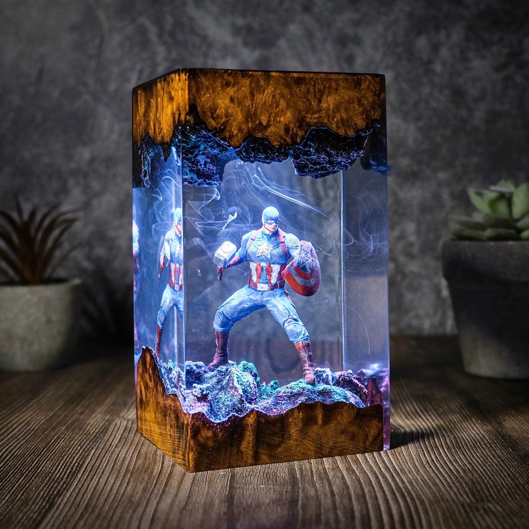 Captain Epoxy Lamp, Super Hero Diorama Lamp, Custom Captain Movie Epoxy ...