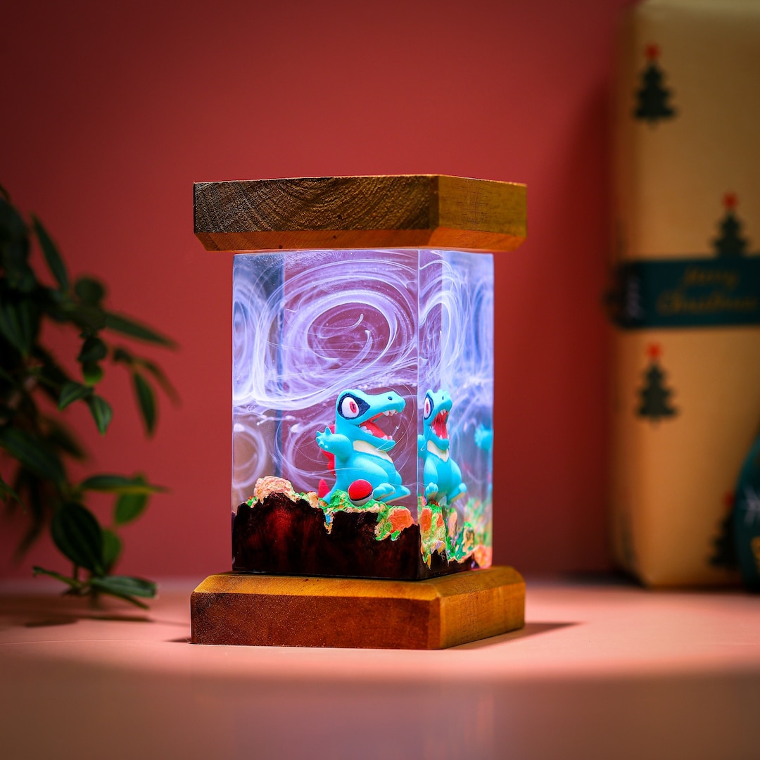TOTODILE POKEMON Night Light, Custom Pokemon Epoxy Lamp, Resin Night ...