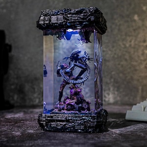 Xeno.morph and Pr.ed.ator Resin Lamp, Ali.en Epoxy Lamp, Alien Predator ...