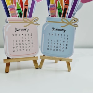 School Teacher Calendar | Pen Pot Desk Calendar With a Wooden Stand ...