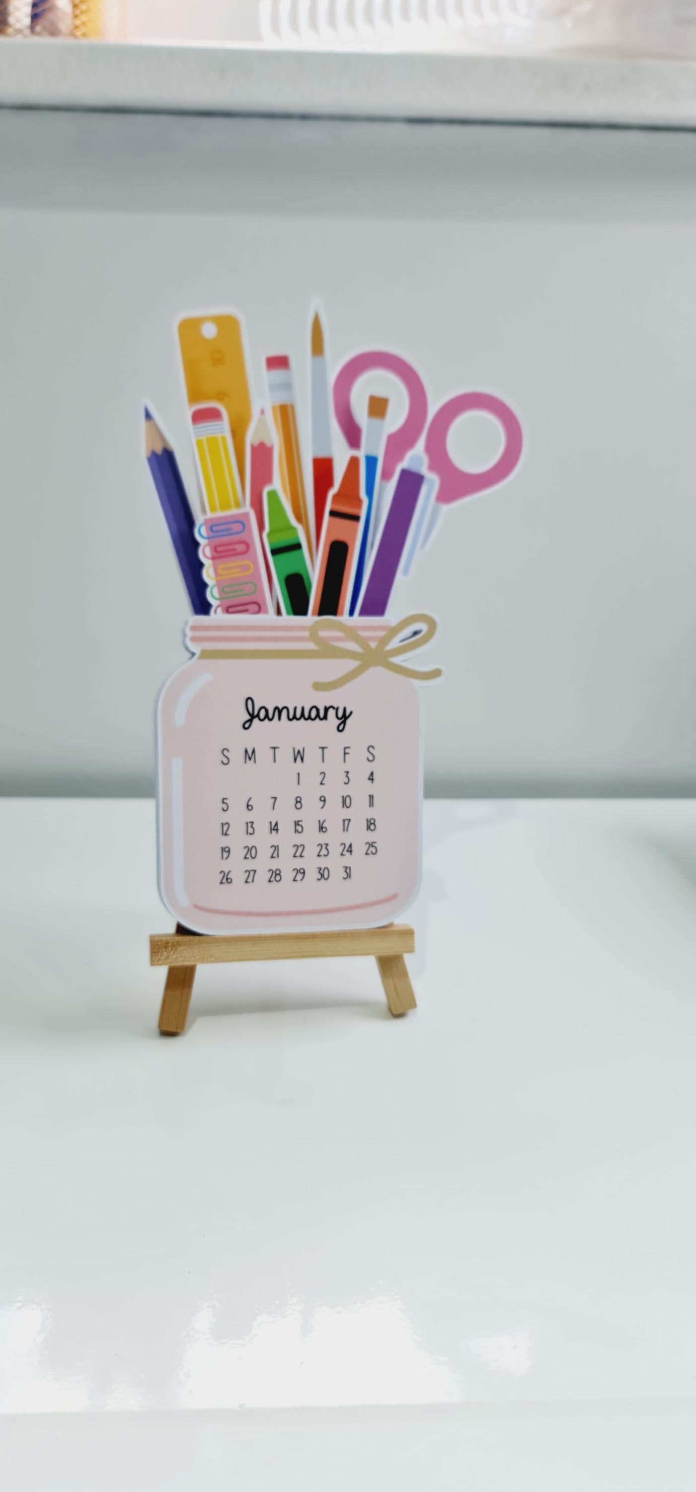 School Teacher Calendar | Pen Pot Desk Calendar With a Wooden Stand ...