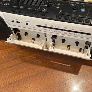 Vintage White Sanyo MW738 AM/FM Radio / Vintage White Radio / Vintage ...