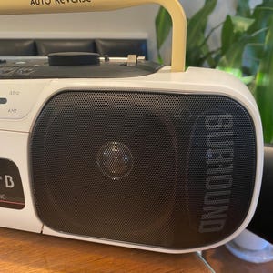 Vintage White Sanyo MW738 AM/FM Radio / Vintage White Radio / Vintage ...