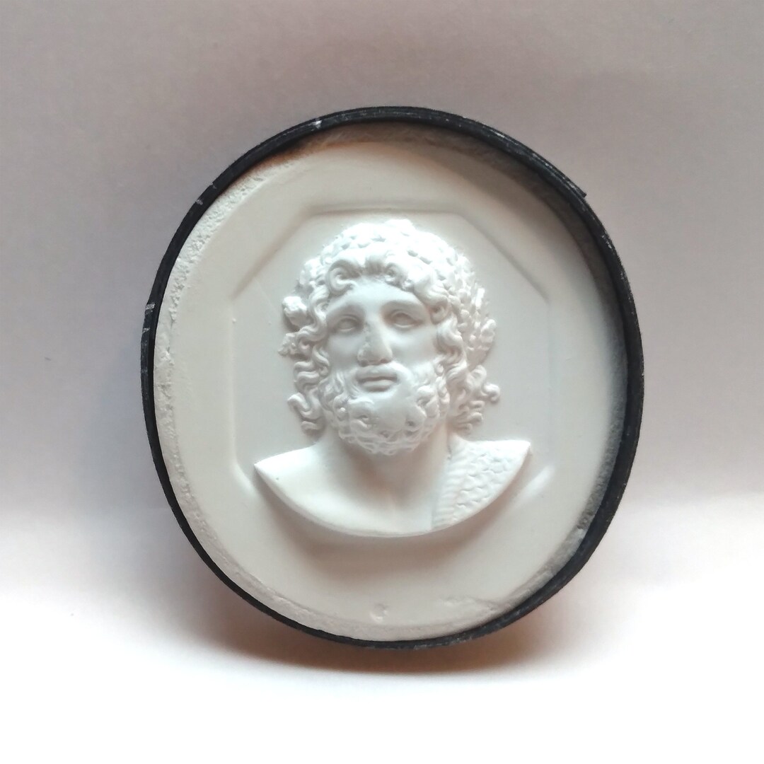 P226 Zeus Cameo Plaster Cast Intaglio Reproduction of a Dactyli by ...