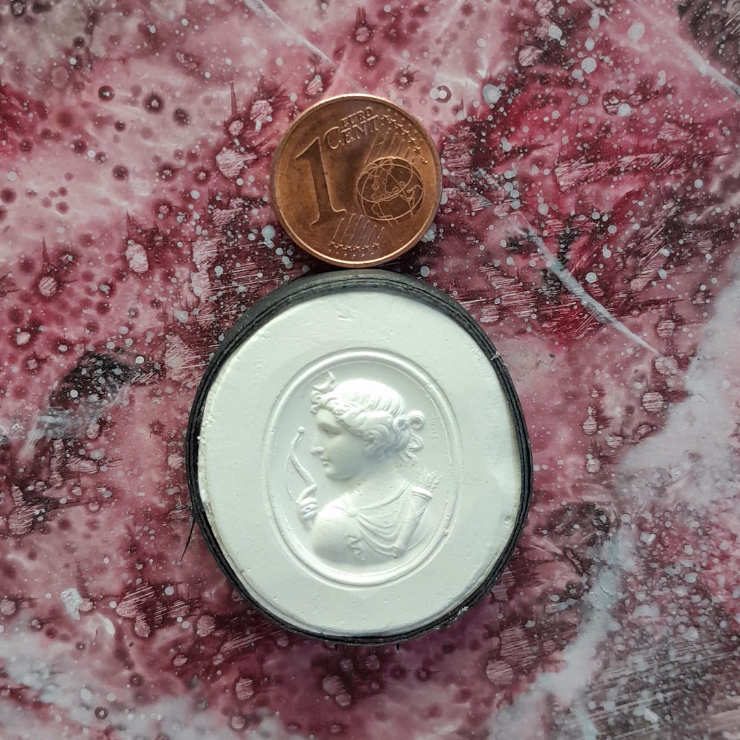 P142 Diana Intaglio Cameo Plaster Cast Signed - Etsy