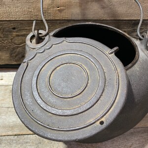 Antique 1800s Cast Iron, Tea Kettle, Swivel Lid - Etsy
