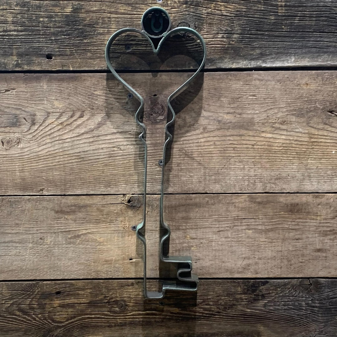 Heart Shaped Skeleton Key, Cast Iron, Silhouette, Wall Décor, 15.75" - Etsy