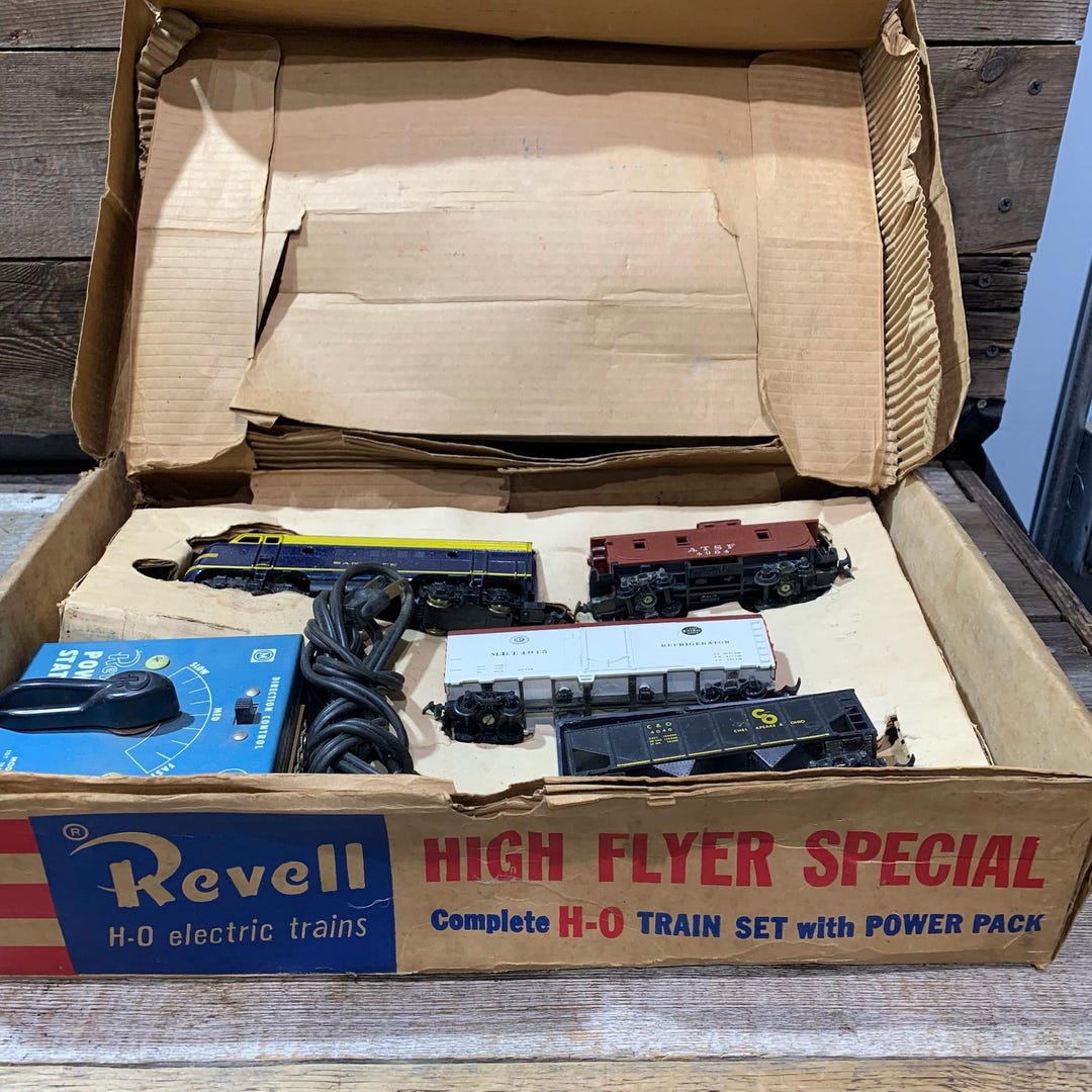 Revell, High Flyer Special, HO Scale Train Set With Power Pack ...