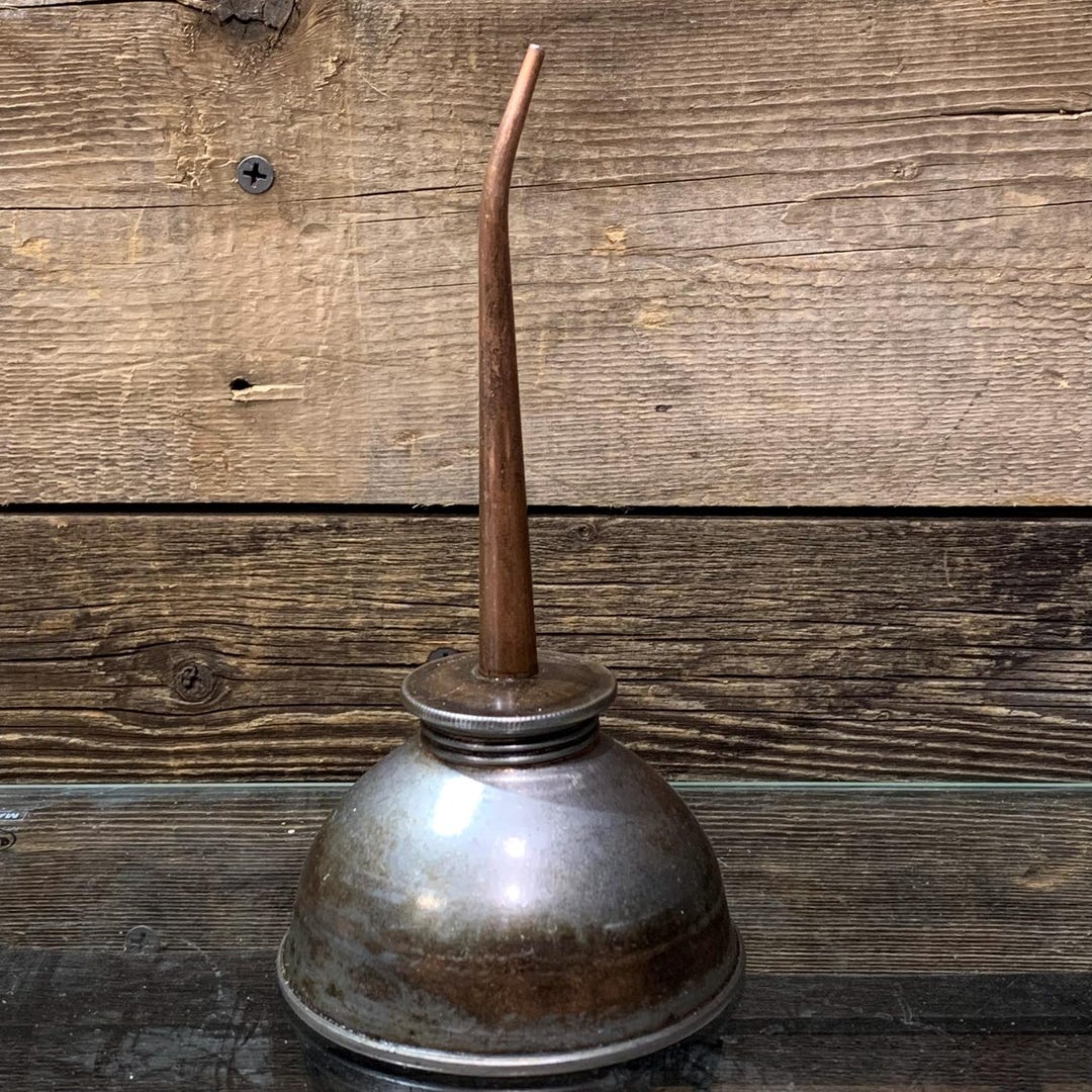 Vintage 7 Thumb Oiler, Round Base, Curved Fixed Spout - Etsy