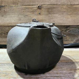 Antique 1800s Cast Iron, Tea Kettle, Swivel Lid - Etsy