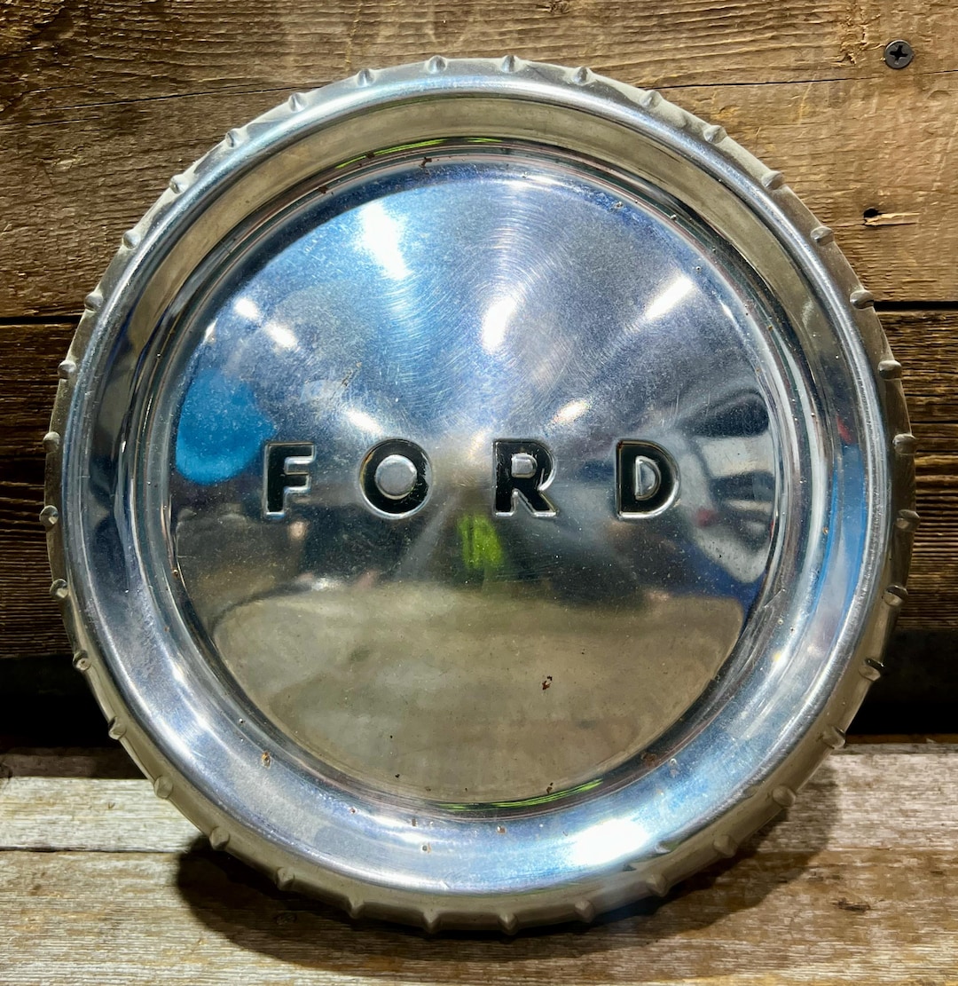 Vintage 1960-62 Ford Hubcap, Falcon, Ranchero, Econoline, 8" Diameter ...