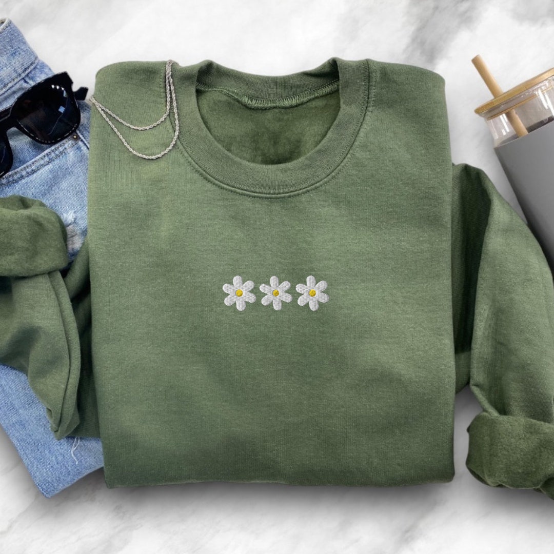Daisy Flower Embroidered Sweatshirt, Wildflower Daisy Crewneck Sweater ...
