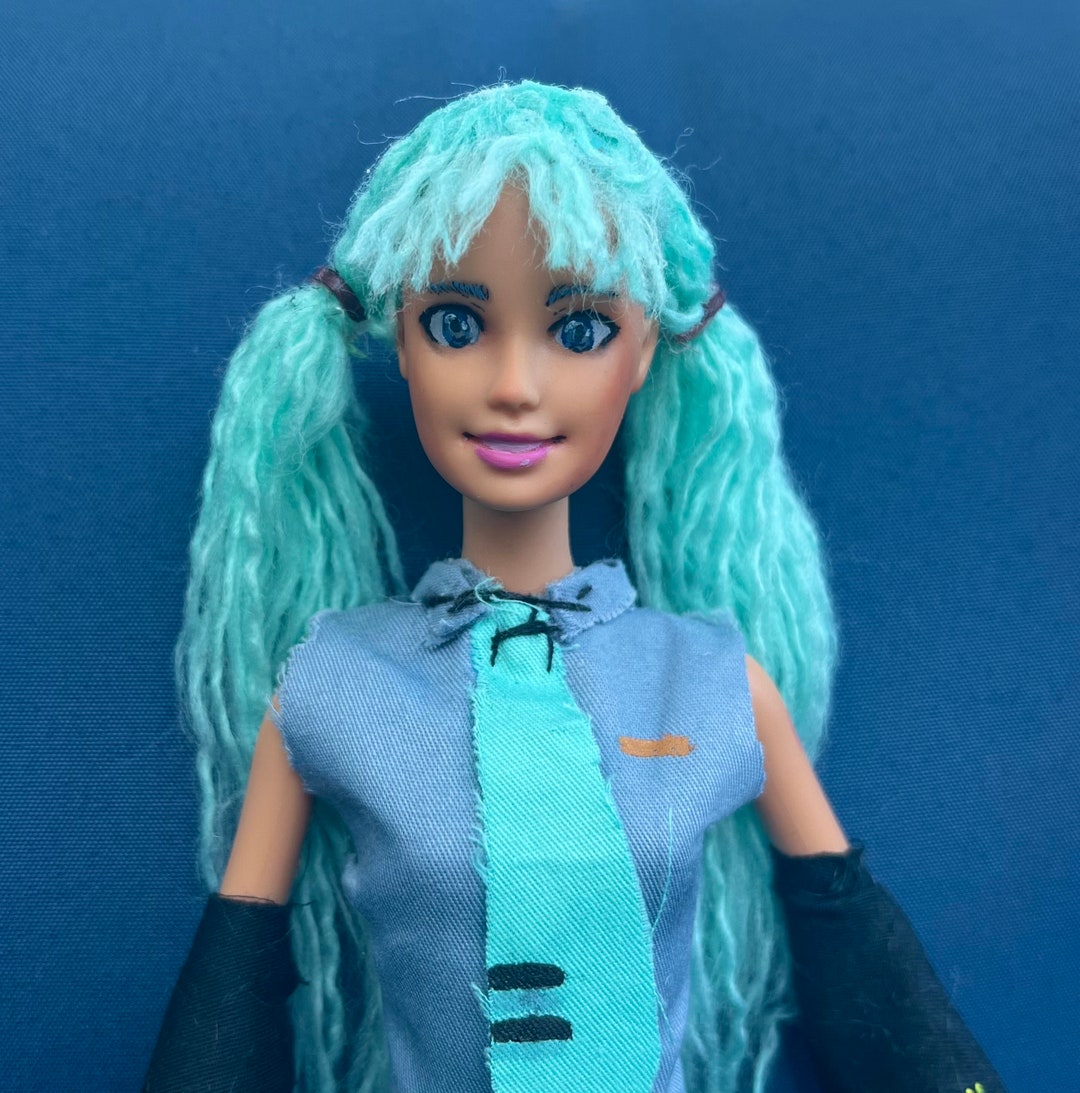 Hatsune Miku Custom Barbie Doll - Etsy Portugal