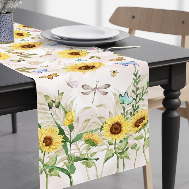 Summer Table Runner - Etsy