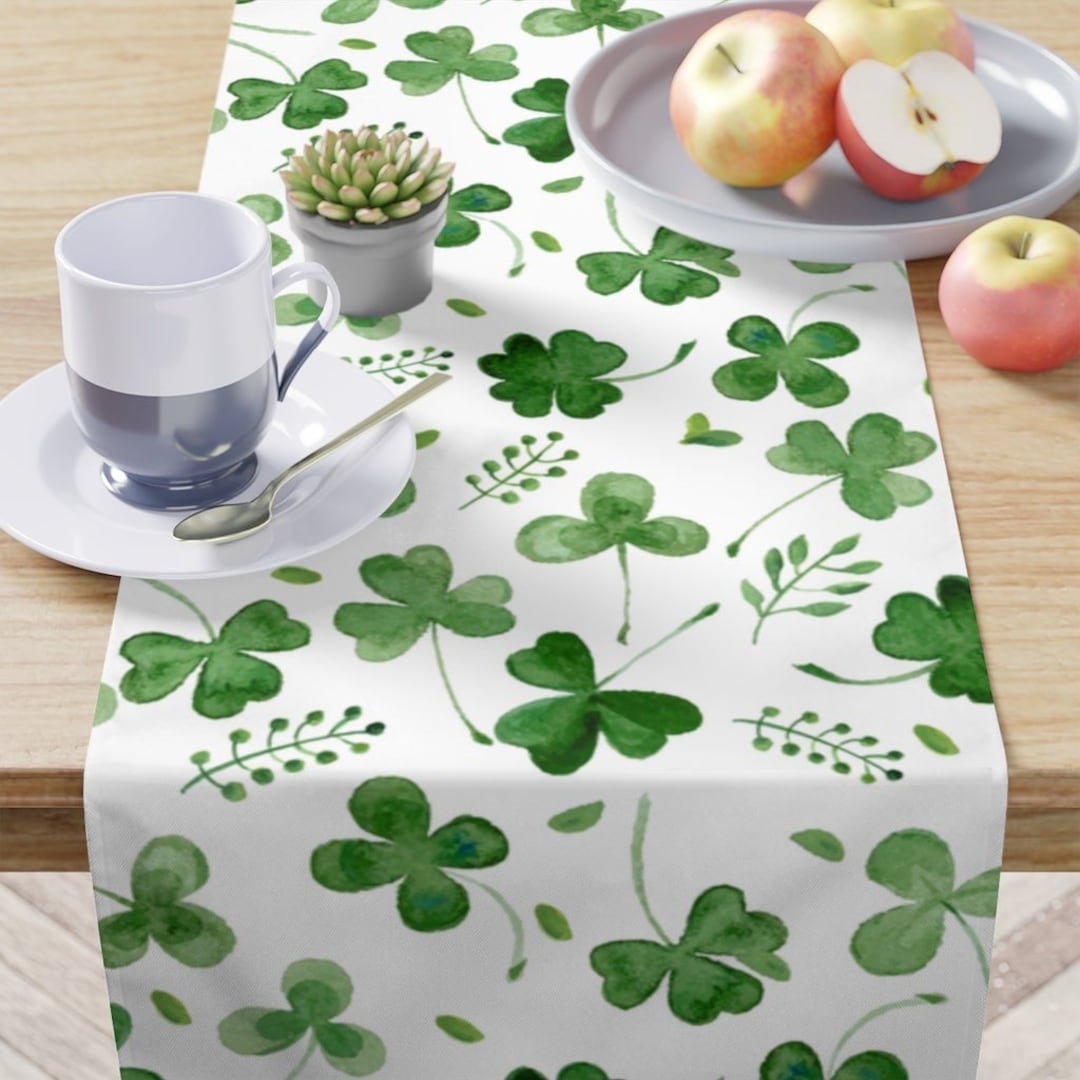 Shamrock Table Runner - Green Irish St Patricks Day Table Runner - Etsy