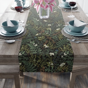 Yuletide Forest Table Runner - Dark Green Rustic Woodland Cottagecore ...