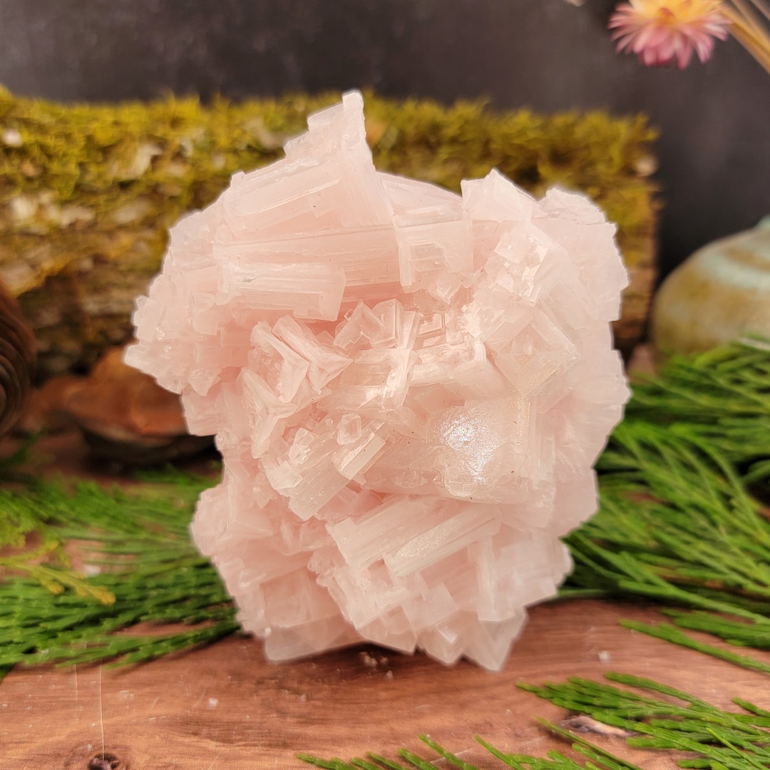 Pink Halite From Searles Lake, Trona, California. Salt Crystal, Cotton ...