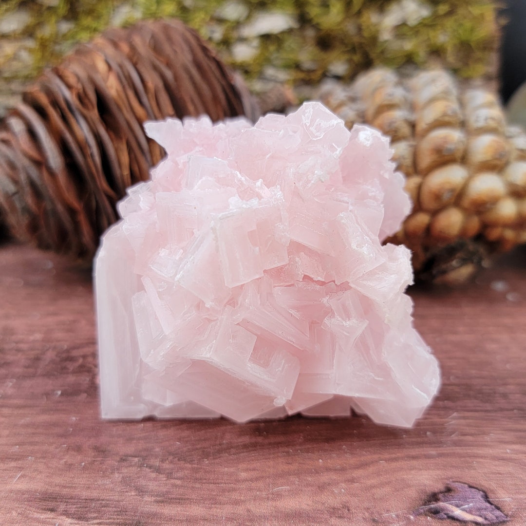 Pink Halite Cluster From Searles Lake, Trona, California. Salt Crystal ...