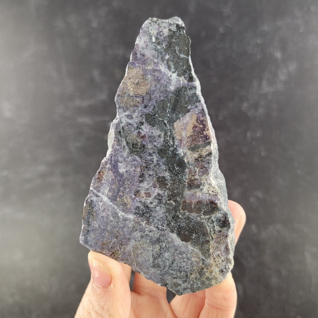 Polished Violan With Braunite + Alurgite From the Praborna Mine, Aosta ...