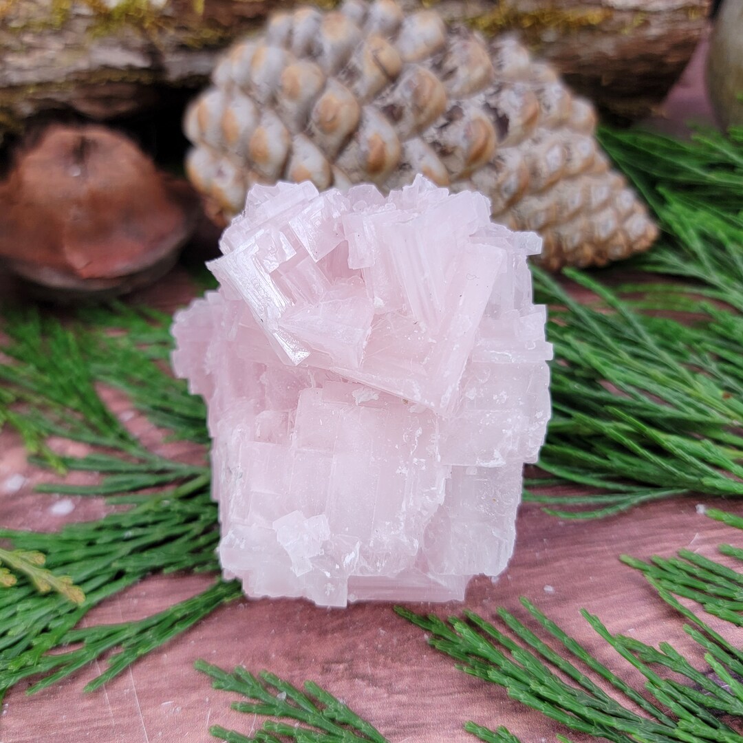 Pink Halite From Searles Lake, Trona, California. Salt Crystal, Cotton ...