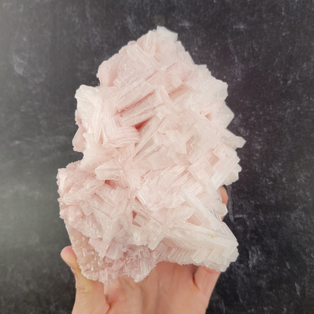 Pink Halite Cluster From Searles Lake, Trona, California. Salt Crystal ...