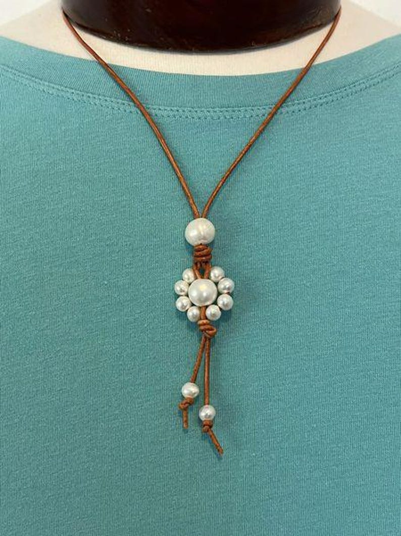 Really Cute Pearl and Leather Flower Necklace - Etsy