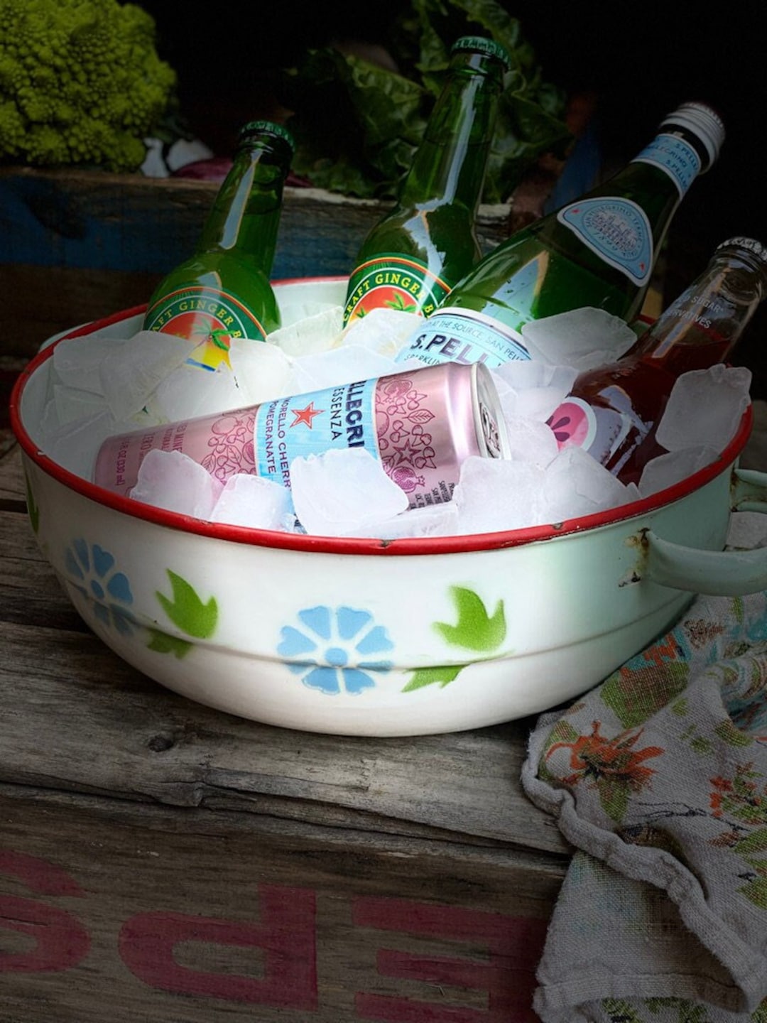 Large Vintage Floral Enamelware Bowl With Handles 1940s - Etsy